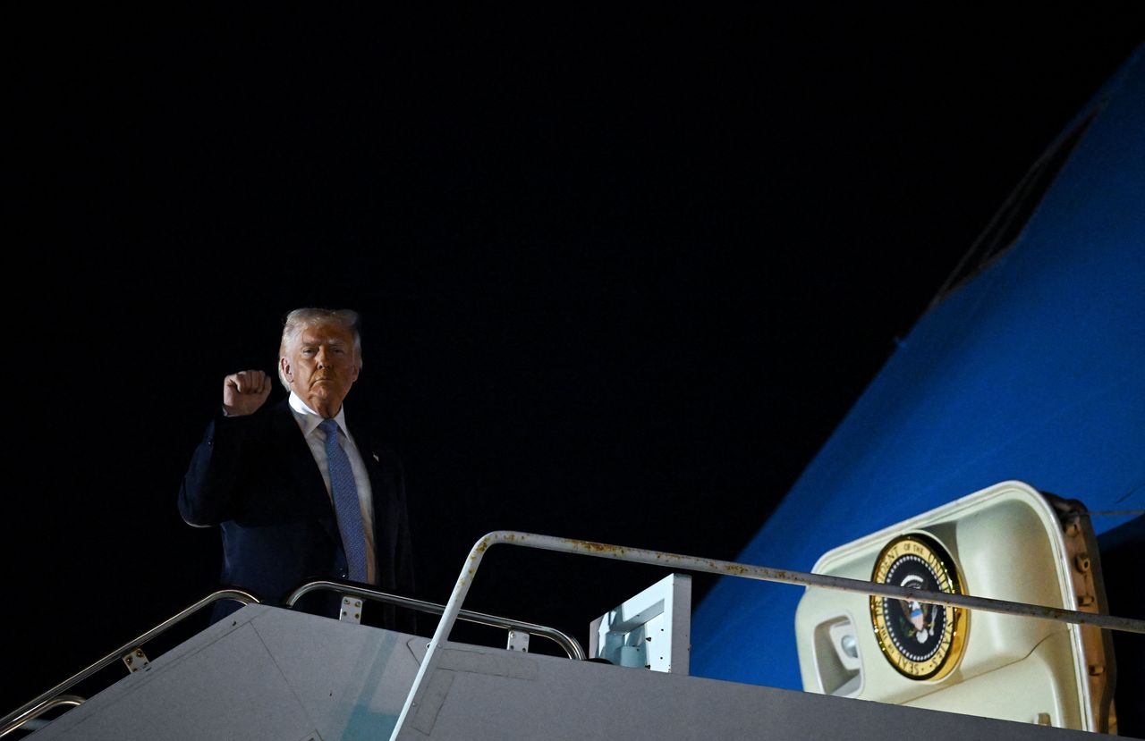Trump calls for death penalty for Democrats urging military to defy ...