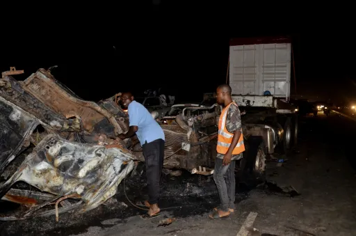 Several people killed as Nigeria's Dangote trailer crashes into ...