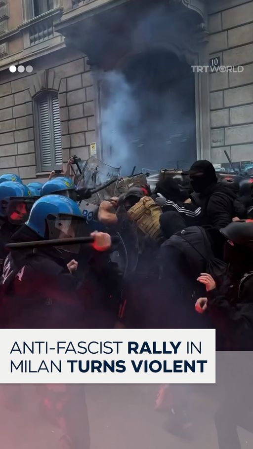 Milan protest turns violent as police clash with left-wing groups - TRT ...