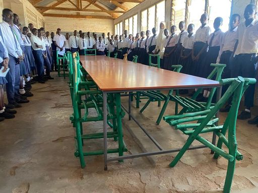 How Kenya's Kakuma refugees repurpose invasive mathenge trees - TRT Afrika