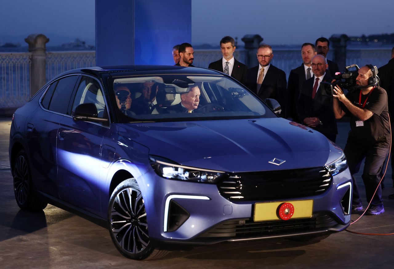 Turkish President Erdogan receives latest Togg T10F in ceremonial ...