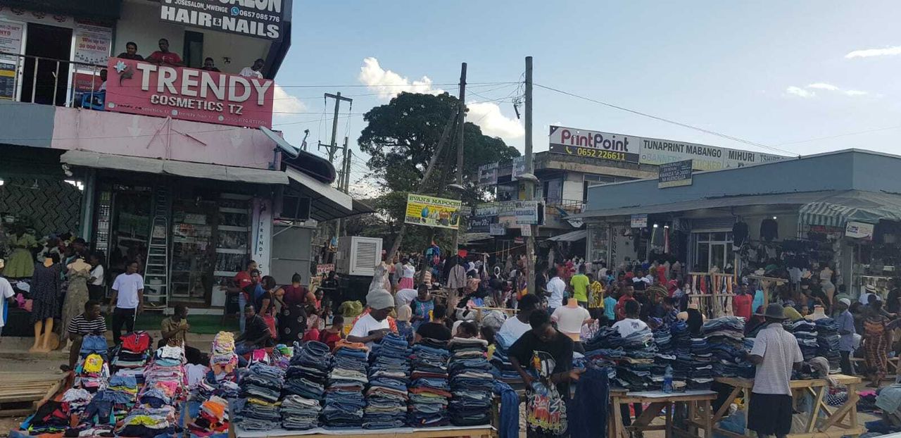 Mitumba: Rethinking Africa’s second-hand clothing economy - TRT Afrika