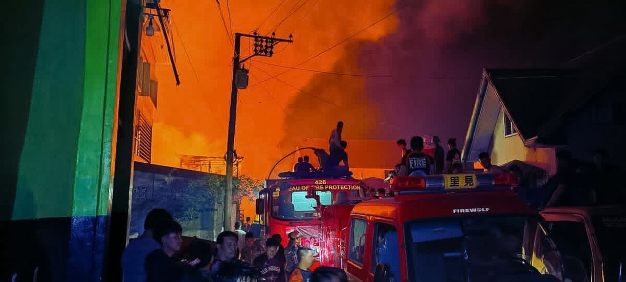 Fire destroys dozens of homes in Philippines, hundreds displaced - TRT ...